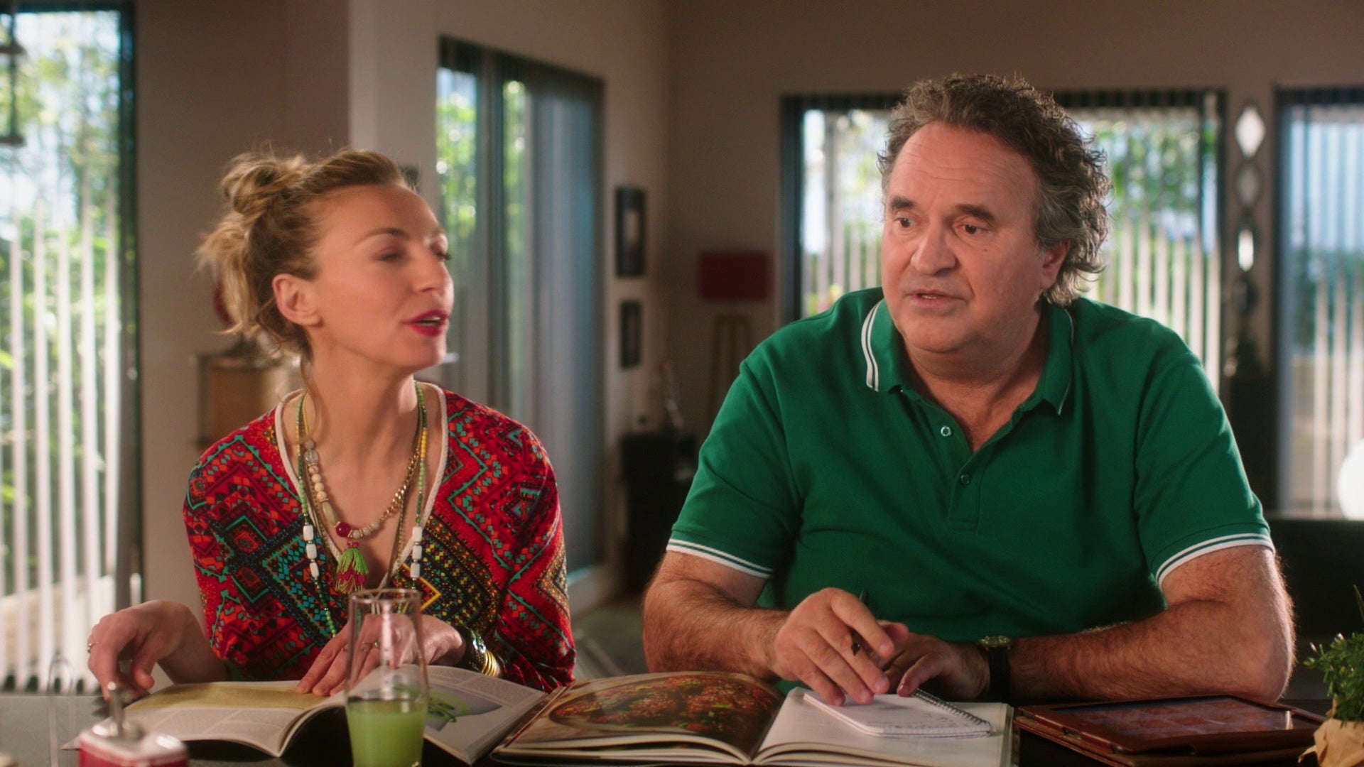 Replay Scènes de ménages, scènes de ménages 13h40 5/10/22 du M6