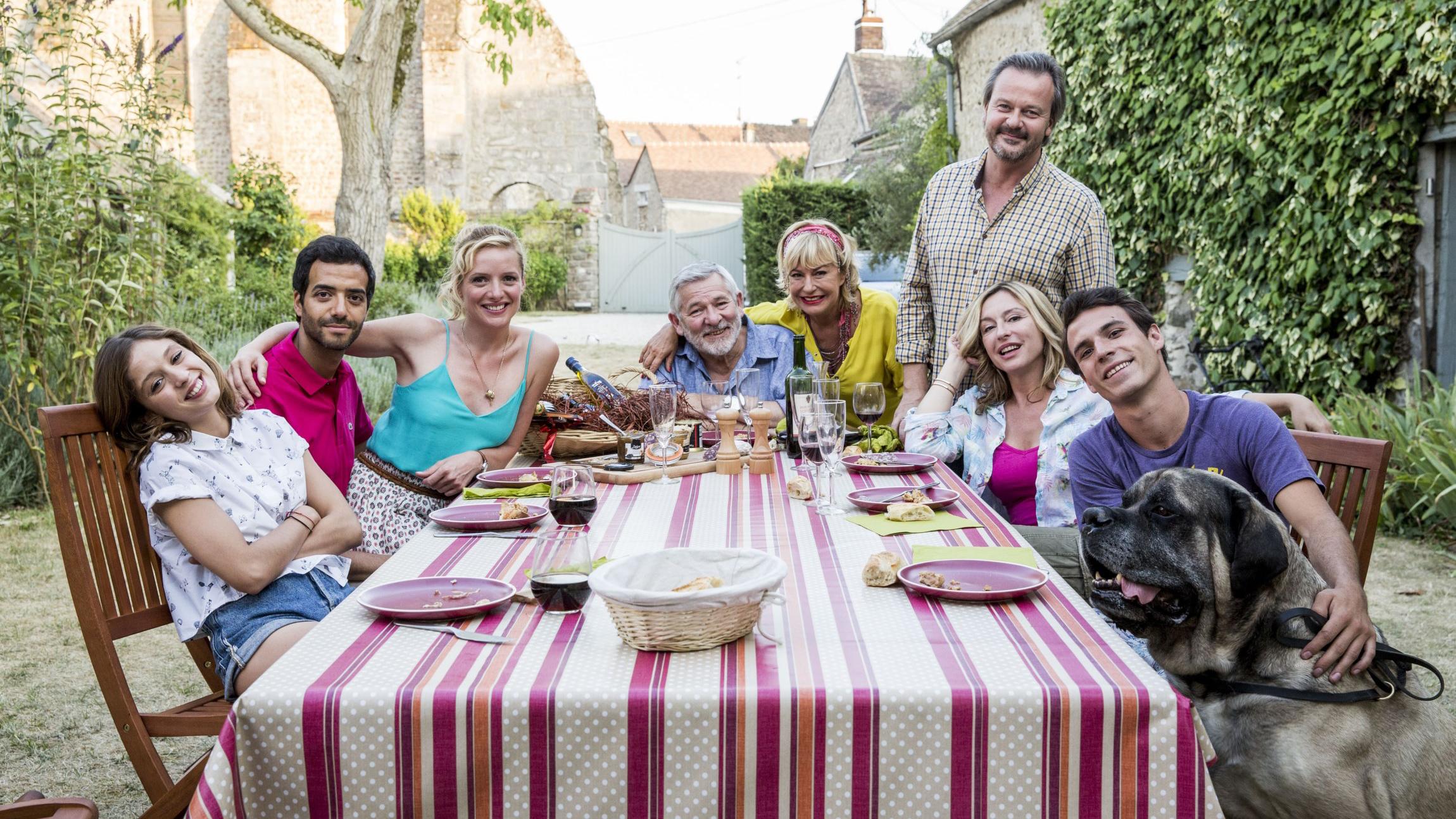 Replay En famille, Le prime - Un si joyeux Noël (1/2) du M6